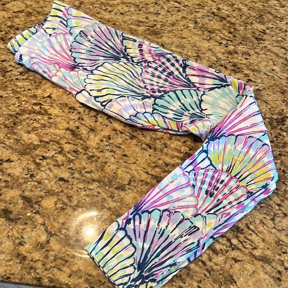 Lilly Pulitzer | Bottoms | Lilly Pulitzer Girls Maia Leggings Xl Shells Lime Lavender Blue Pants ...
